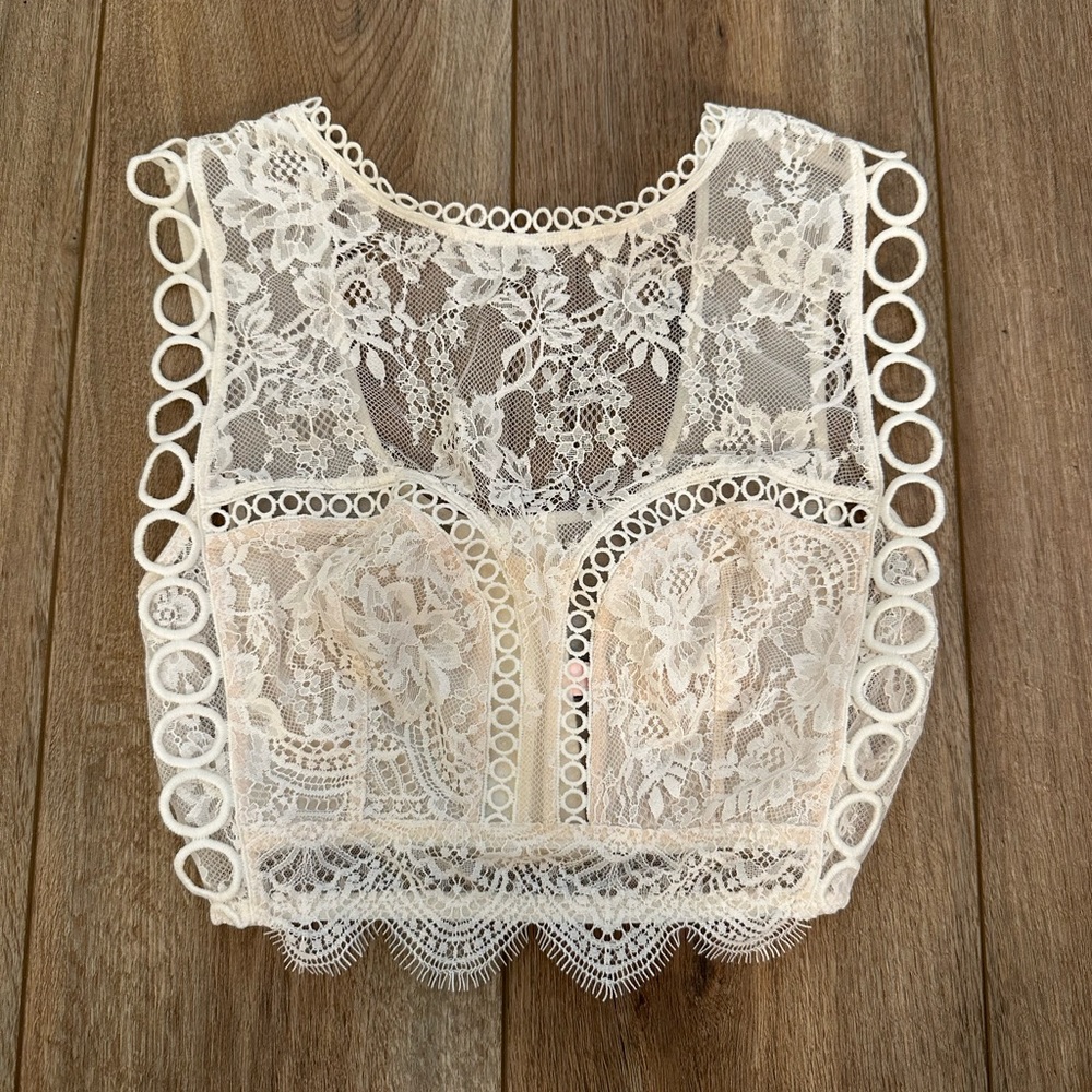 Small Victoria's Secret Lace Bralette - Gem